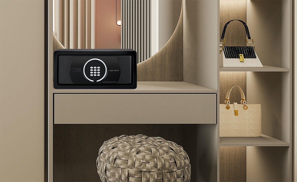 What Is The Best Way To Store Cash For Maximum Security? - SafeDecisions